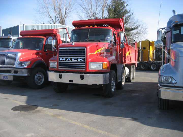 TopWorldAuto >> Photos of Mack CH 613 - photo galleries