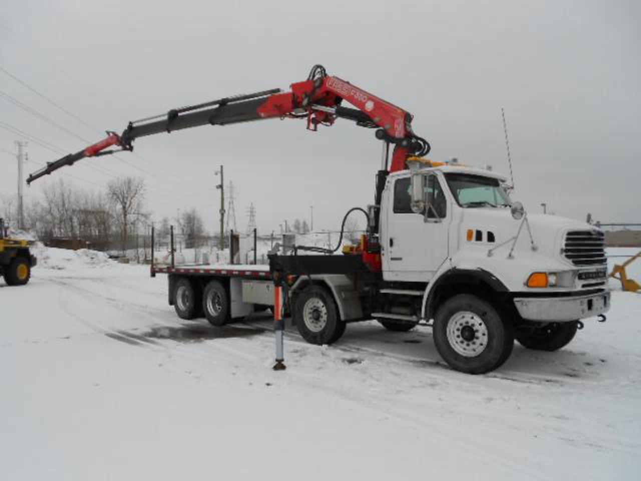 TopWorldAuto >> Photos of Sterling LT9513 - photo galleries