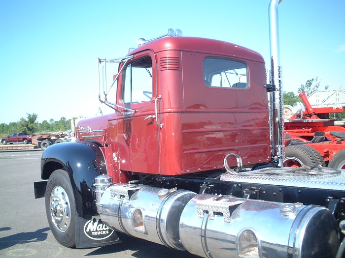 TopWorldAuto >> Photos of Mack B73 - photo galleries