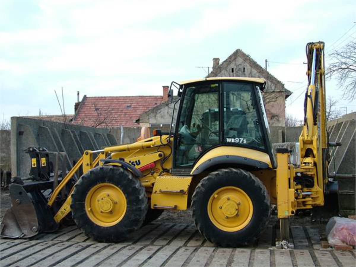 TopWorldAuto >> Photos of Komatsu WB 97S - photo galleries
