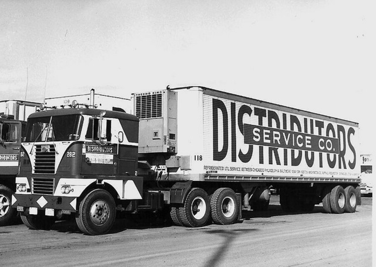 TopWorldAuto >> Photos of Diamond T COE - photo galleries