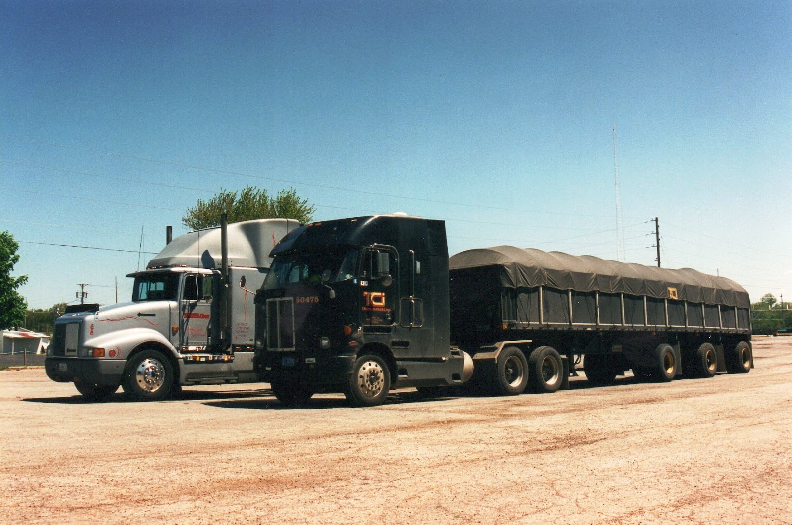 TopWorldAuto >> Photos of Peterbilt 372 - photo galleries