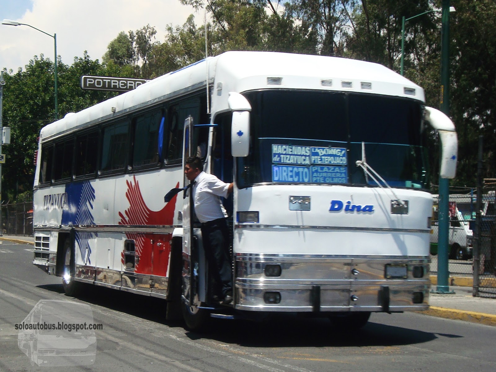 TopWorldAuto >> Photos of DINA Dorado - photo galleries