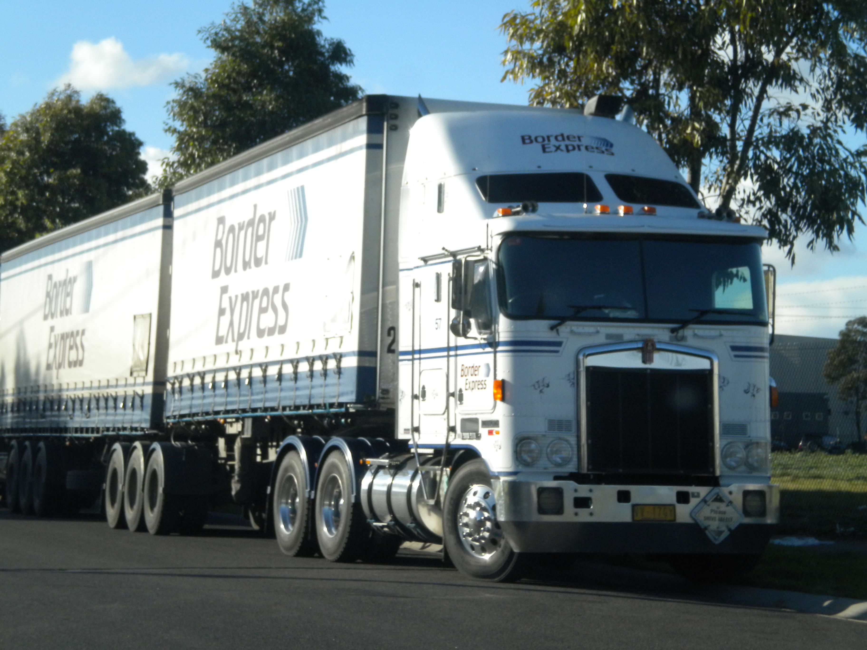 TopWorldAuto >> Photos of Kenworth K104 - photo galleries