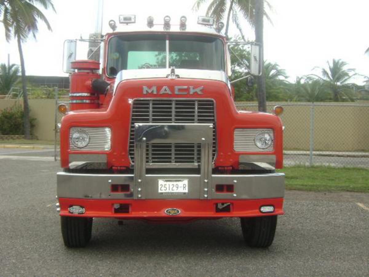 TopWorldAuto >> Photos of Mack R600 - photo galleries