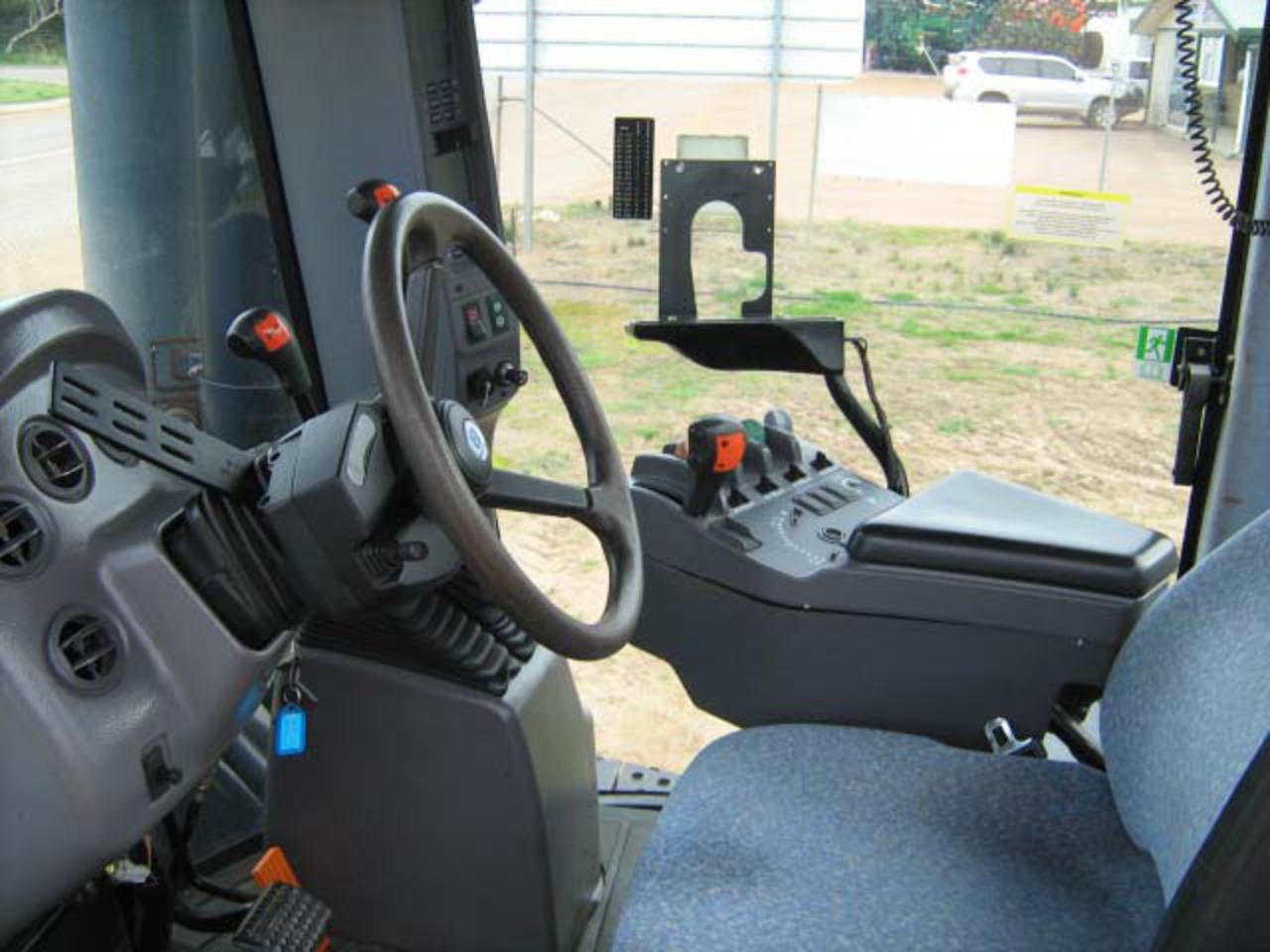 TopWorldAuto >> Photos of New Holland TJ425 - photo galleries