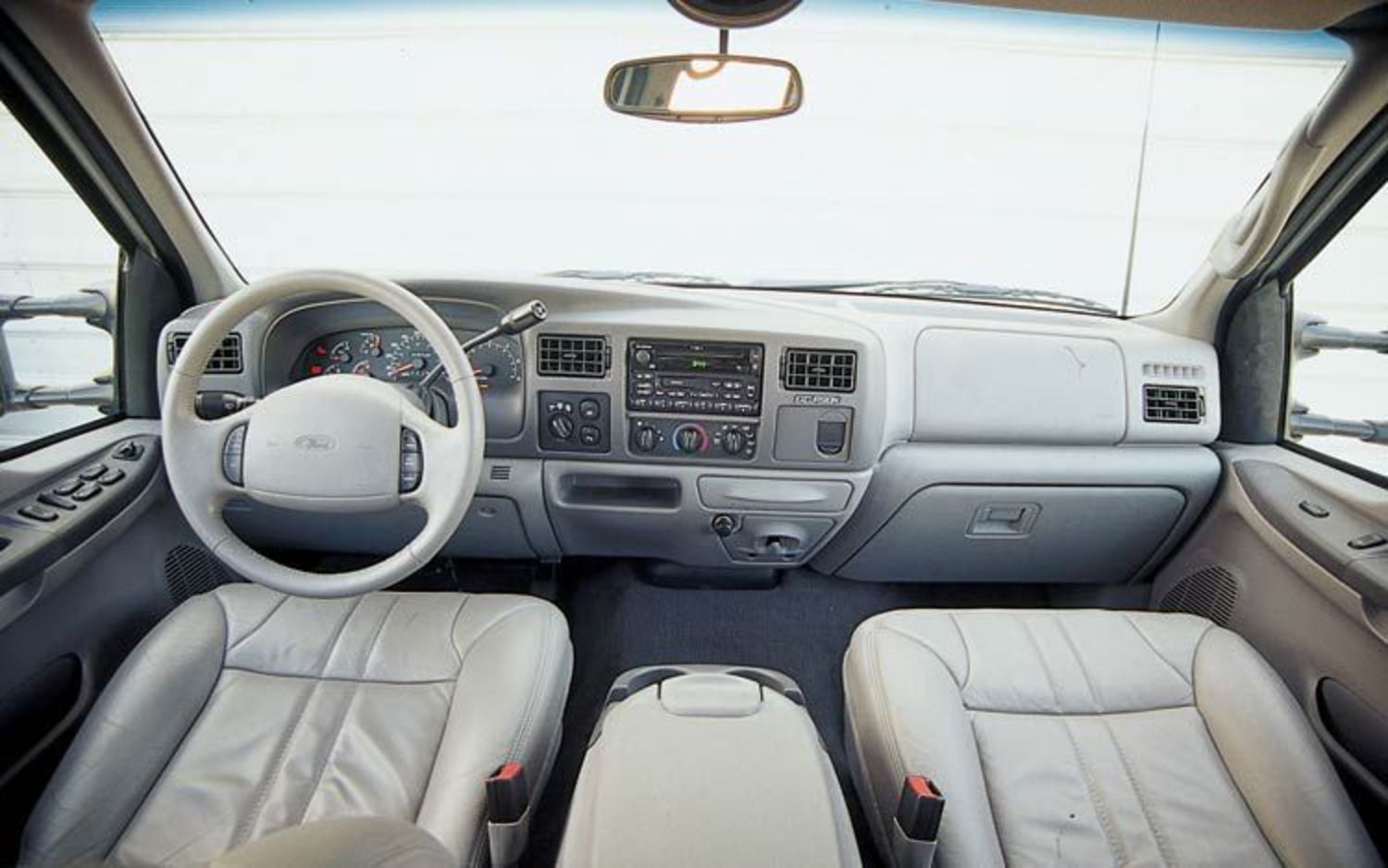 TopWorldAuto >> Photos of Ford Excursion XLT - photo galleries