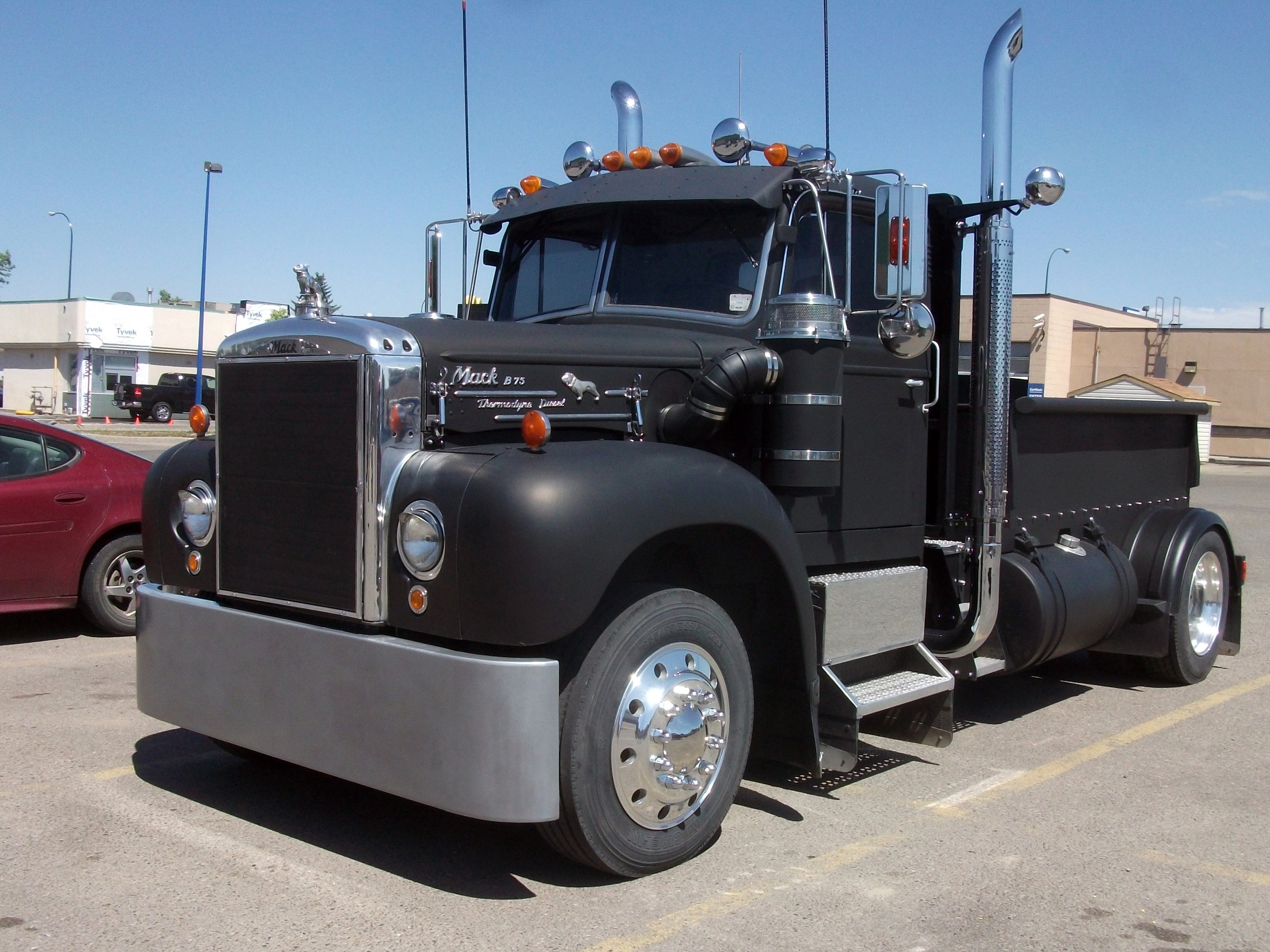 TopWorldAuto >> Photos of Mack B75 - photo galleries