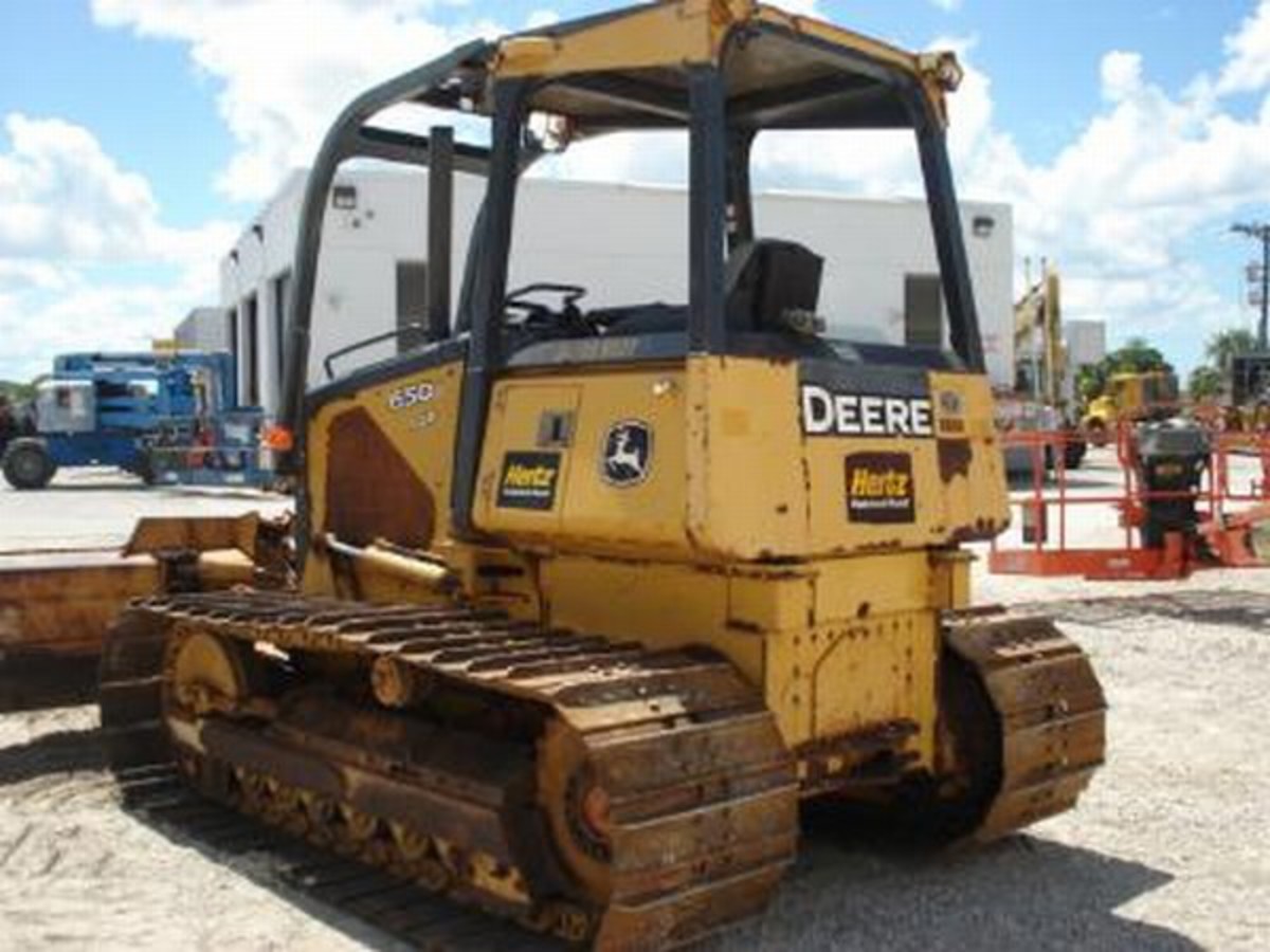 TopWorldAuto >> Photos of John Deere 650J - photo galleries