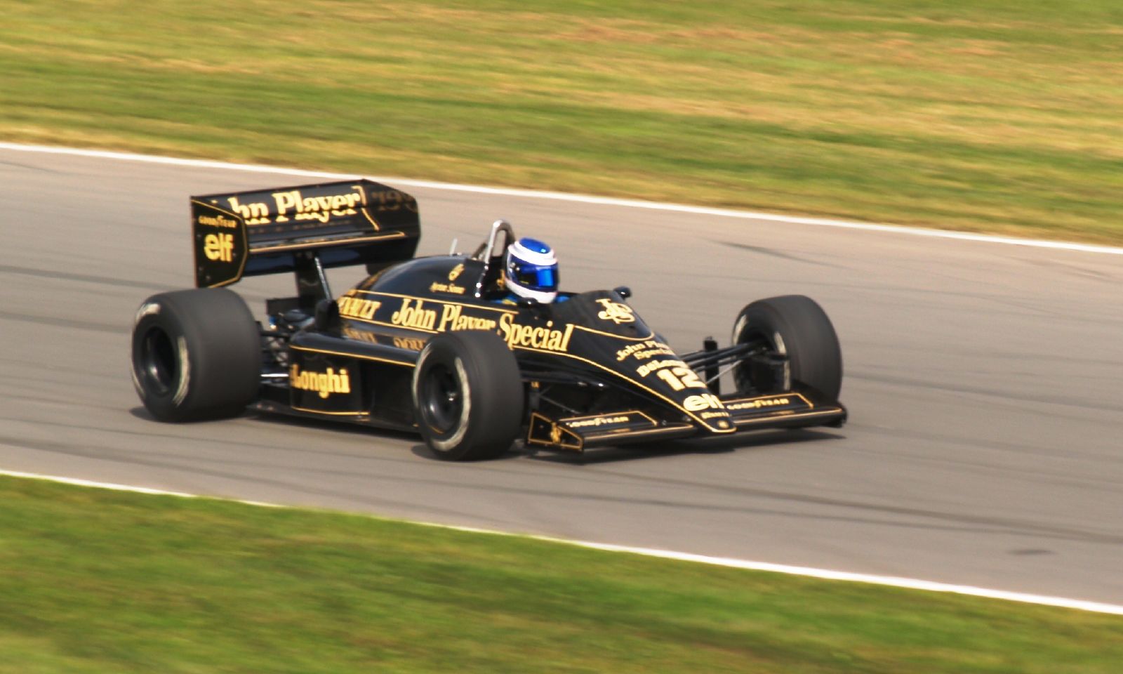 TopWorldAuto >> Photos of Lotus 98T - photo galleries