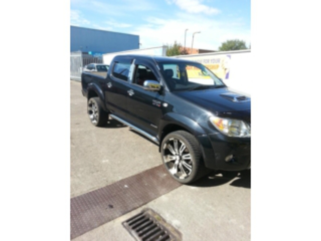 TopWorldAuto >> Photos of Toyota Hilux Invincible D-4D - photo galleries
