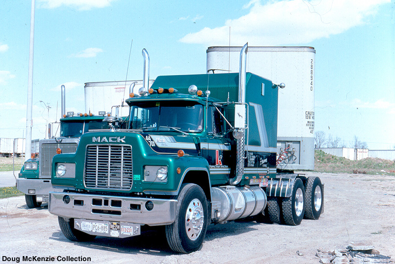 TopWorldAuto >> Photos of Mack R600 - photo galleries