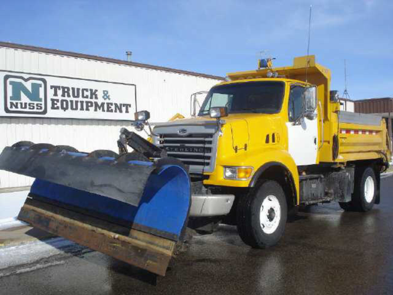 TopWorldAuto >> Photos of Sterling L8511 - photo galleries