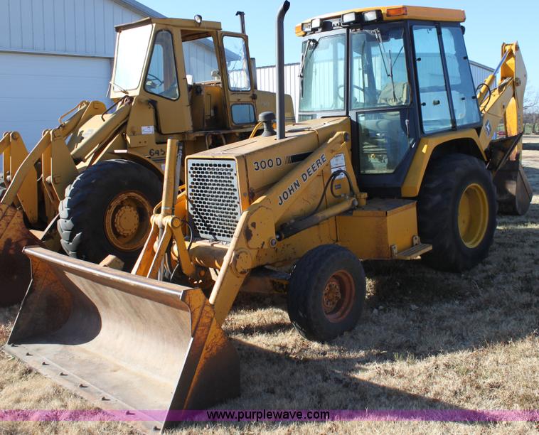 TopWorldAuto >> Photos of John Deere 300D - photo galleries