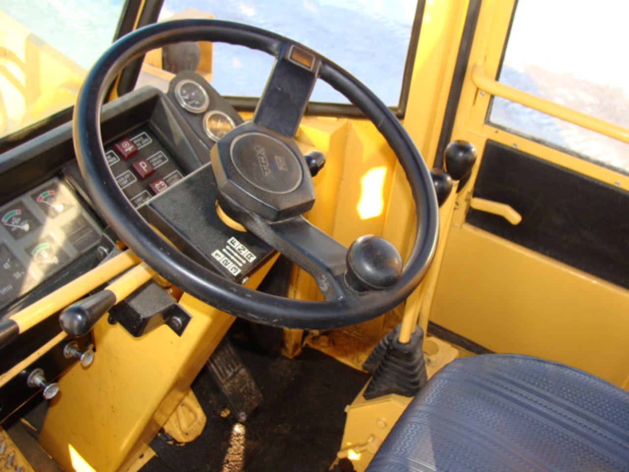 TopWorldAuto >> Photos of TCM 835 - photo galleries