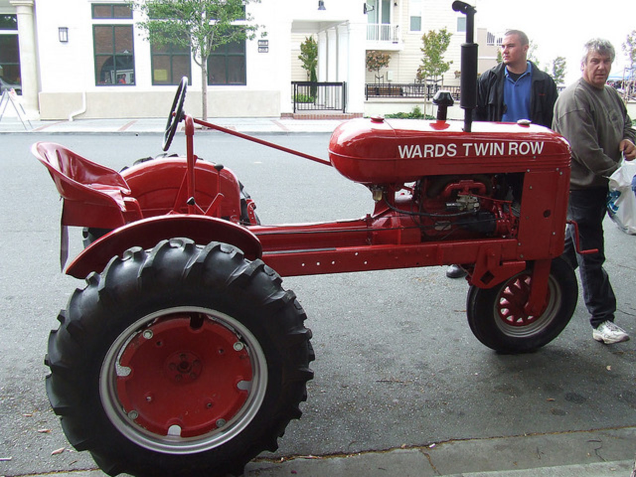 TopWorldAuto >> Photos of Wards Twin Row - photo galleries