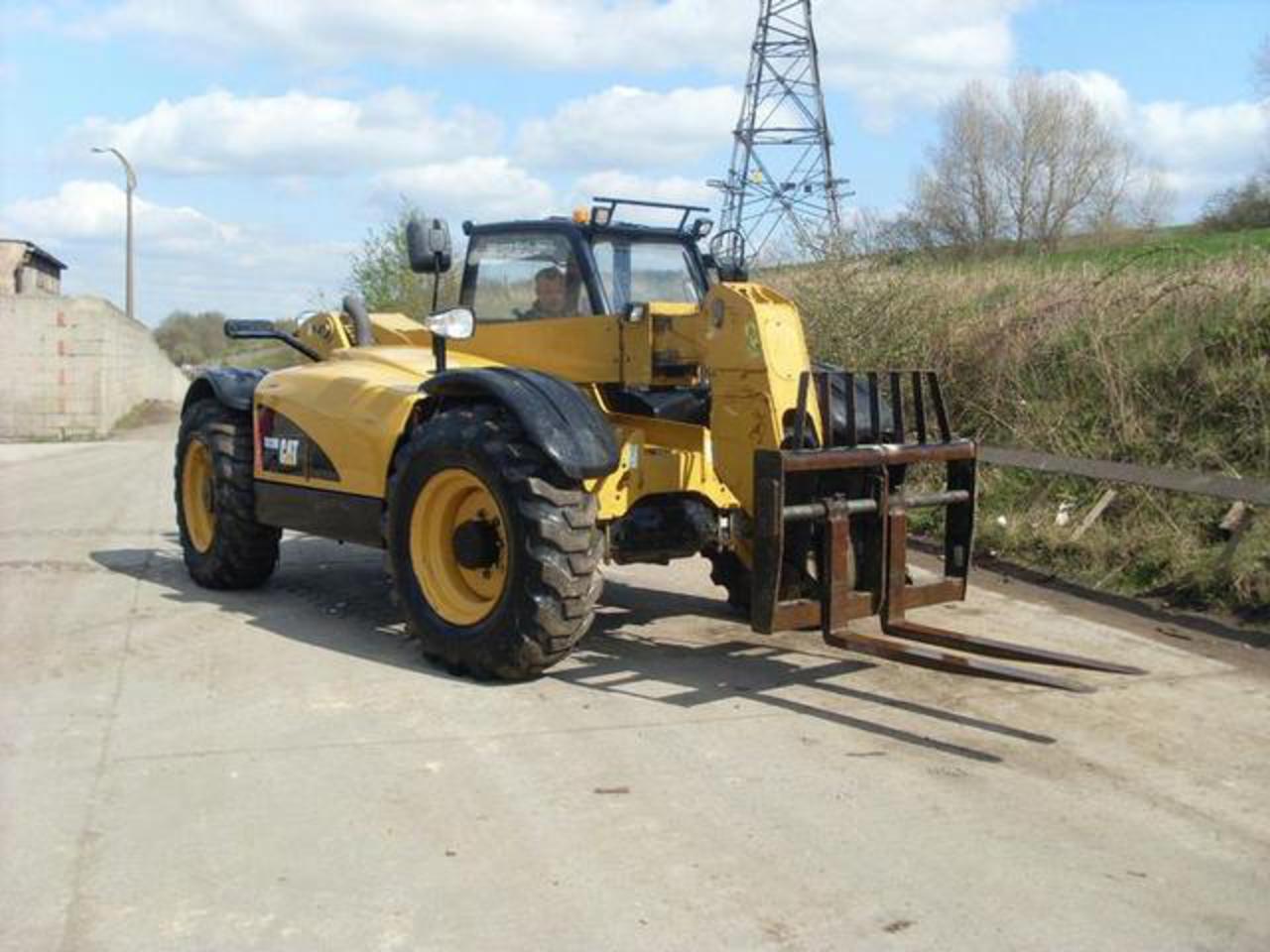 TopWorldAuto >> Photos of Caterpillar TH220B - photo galleries