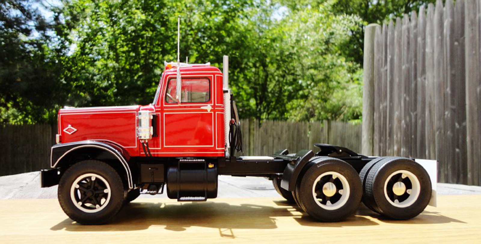 TopWorldAuto >> Photos of Diamond-Reo C11664 - photo galleries