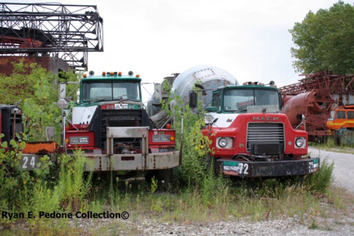 TopWorldAuto >> Photos of Mack RD800 - photo galleries