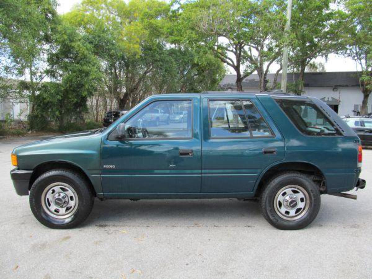 TopWorldAuto >> Photos of Isuzu Rodeo V6 - photo galleries