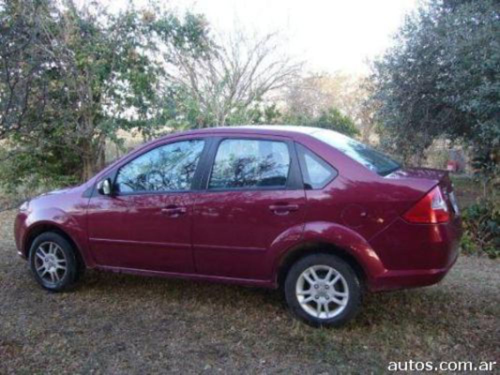 TopWorldAuto >> Photos of Ford Fiesta Max Edge - photo galleries