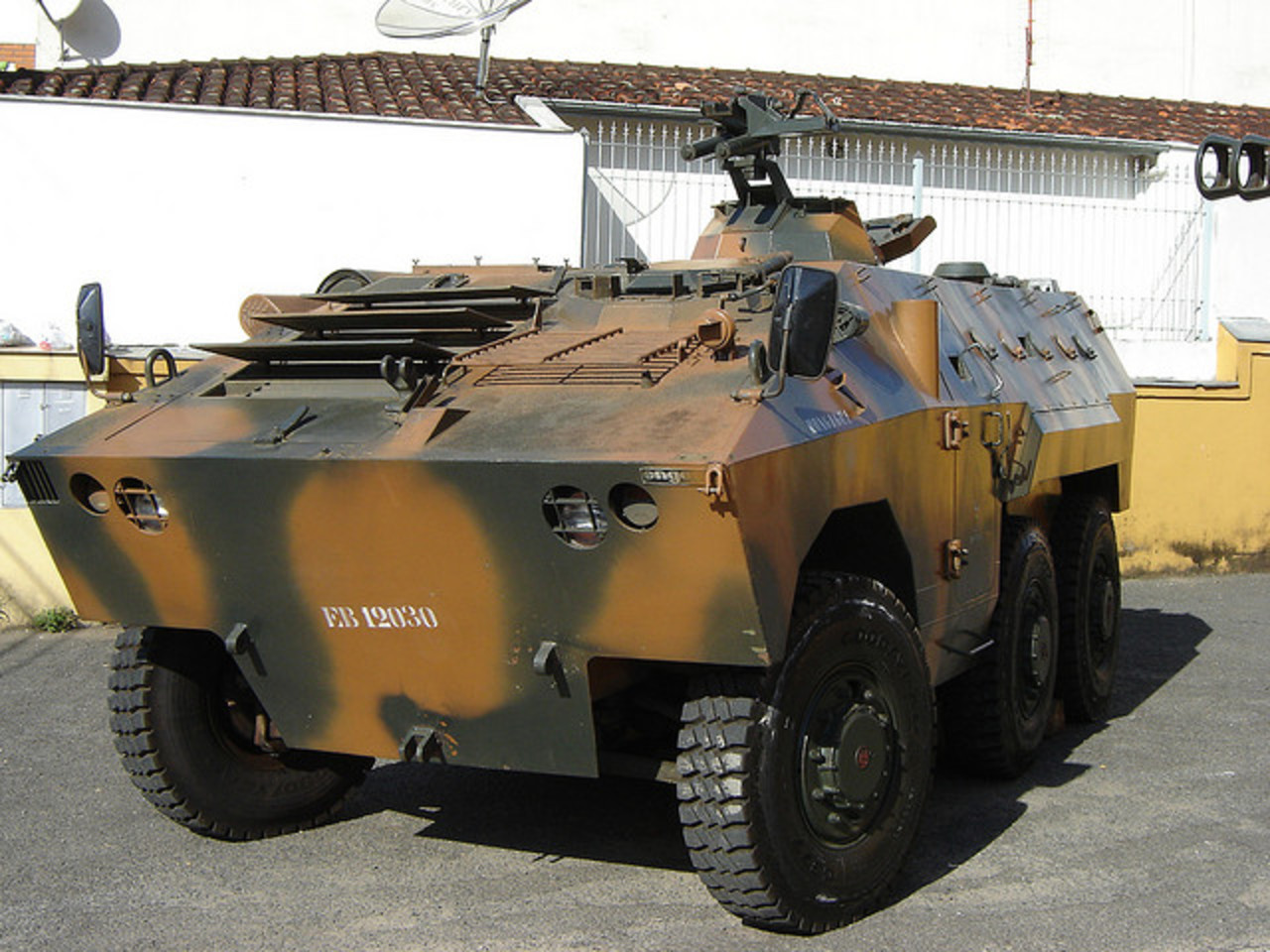 TopWorldAuto >> Photos of Engesa EE-11 Urutu - photo galleries