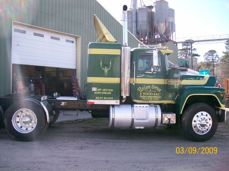 TopWorldAuto >> Photos of Mack R700 - photo galleries