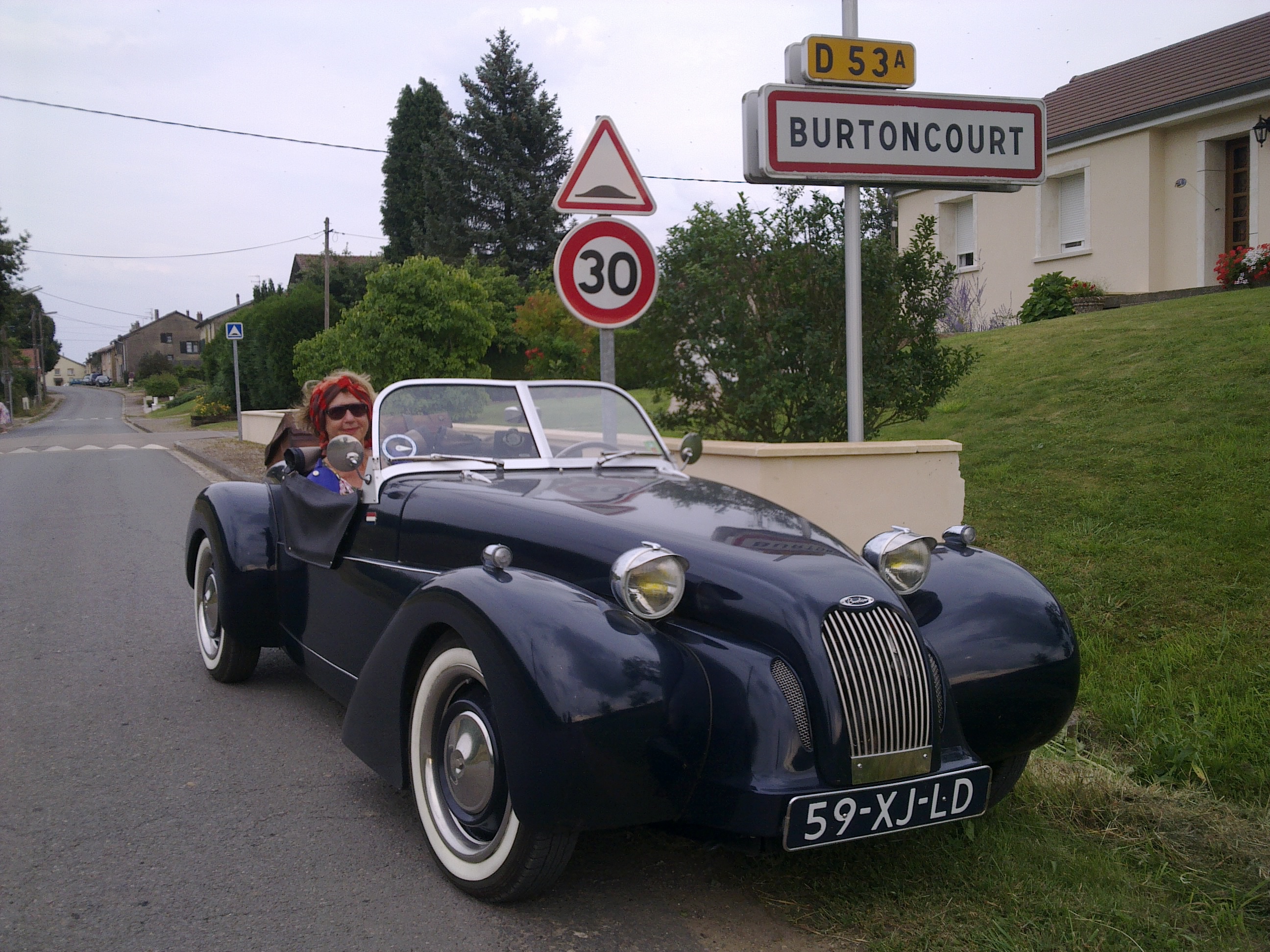 TopWorldAuto >> Photos of Burton 2CV - photo galleries