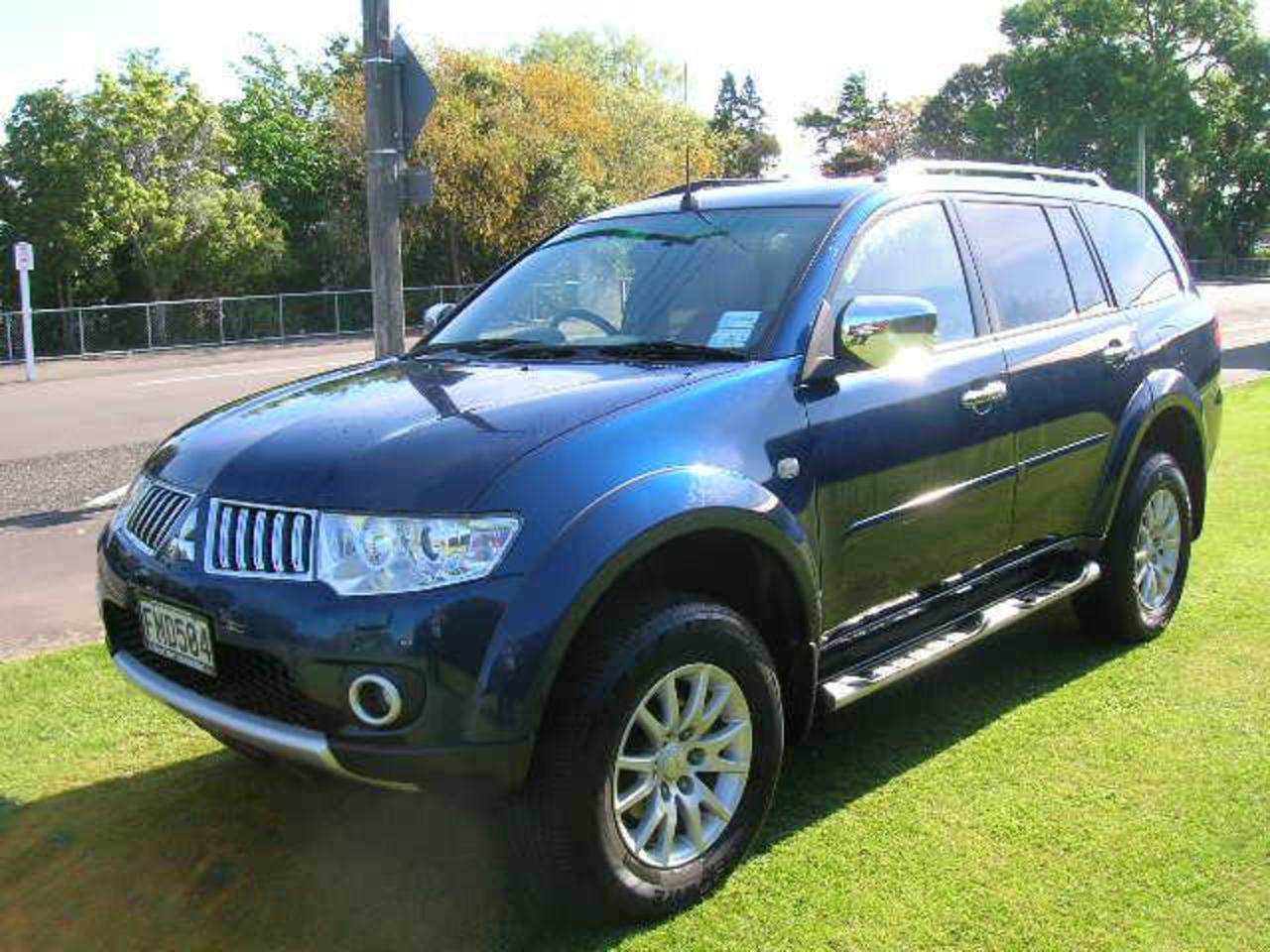 TopWorldAuto >> Photos of Mitsubishi Challenger 25 TD - photo galleries