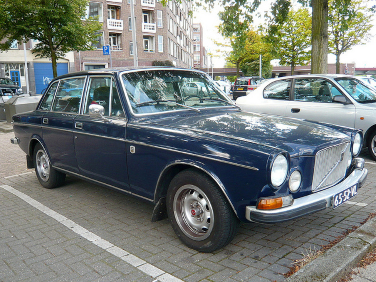 TopWorldAuto >> Photos of Bentley 2-Axle-Rigid Body Saloon - photo ...