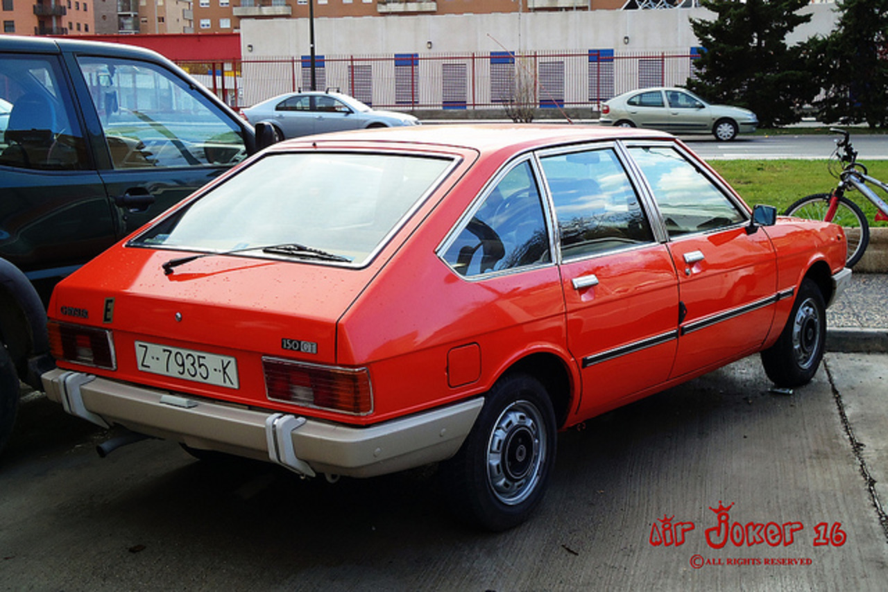 TopWorldAuto >> Photos of Chrysler 150 - photo galleries