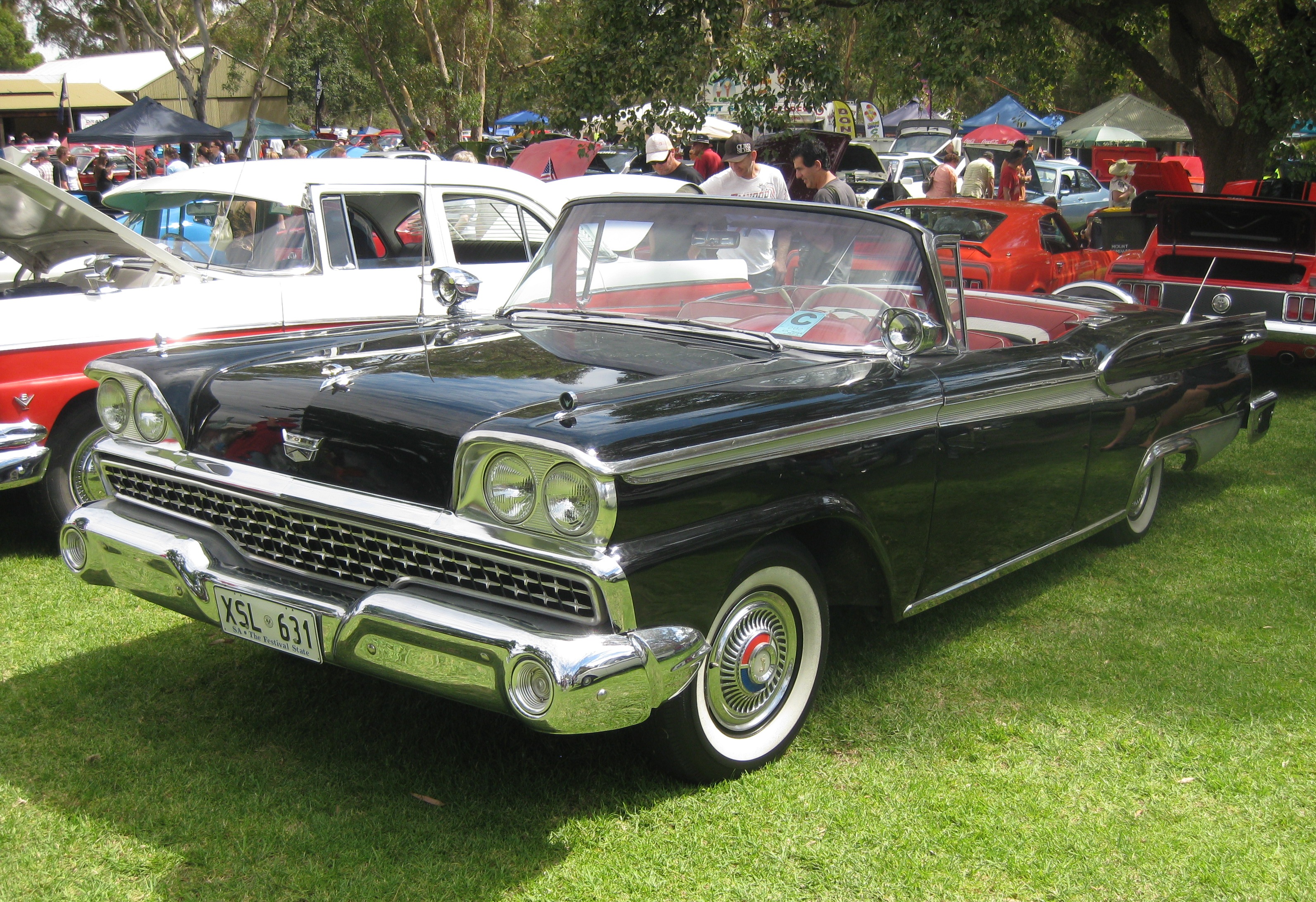 TopWorldAuto >> Photos of Ford Galaxie Sunliner Convertible - photo ...