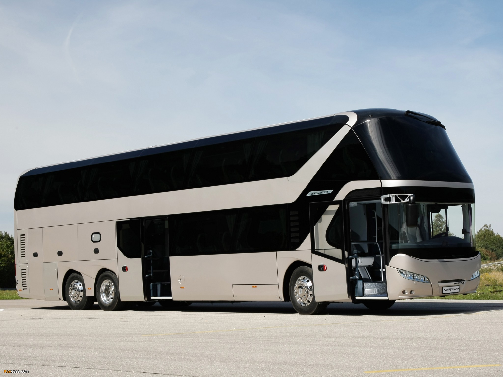 TopWorldAuto >> Photos of NEOPLAN Skyliner - photo galleries