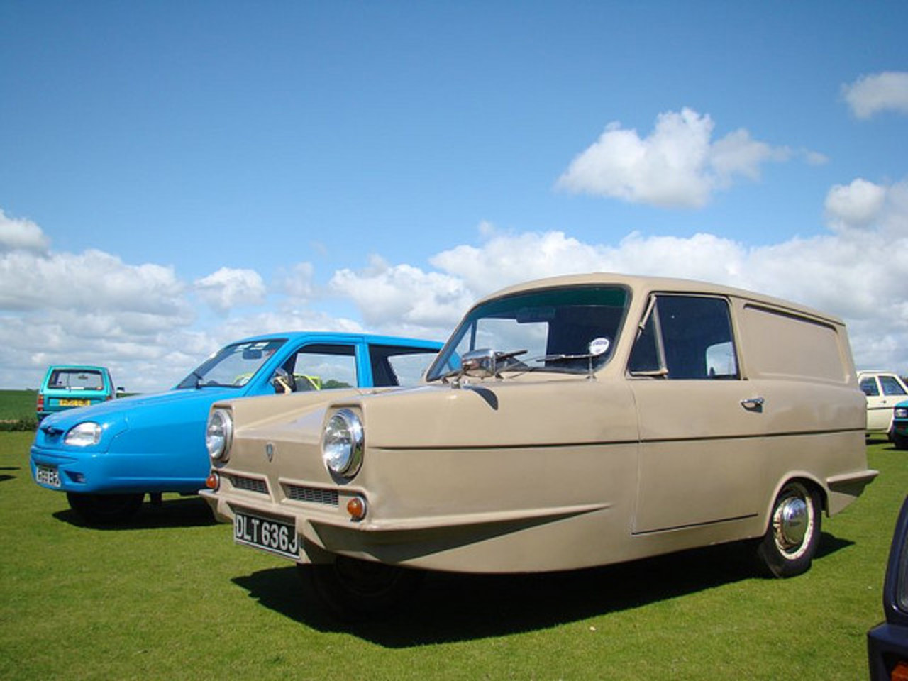 TopWorldAuto >> Photos of Reliant Regal Supervan III - photo galleries