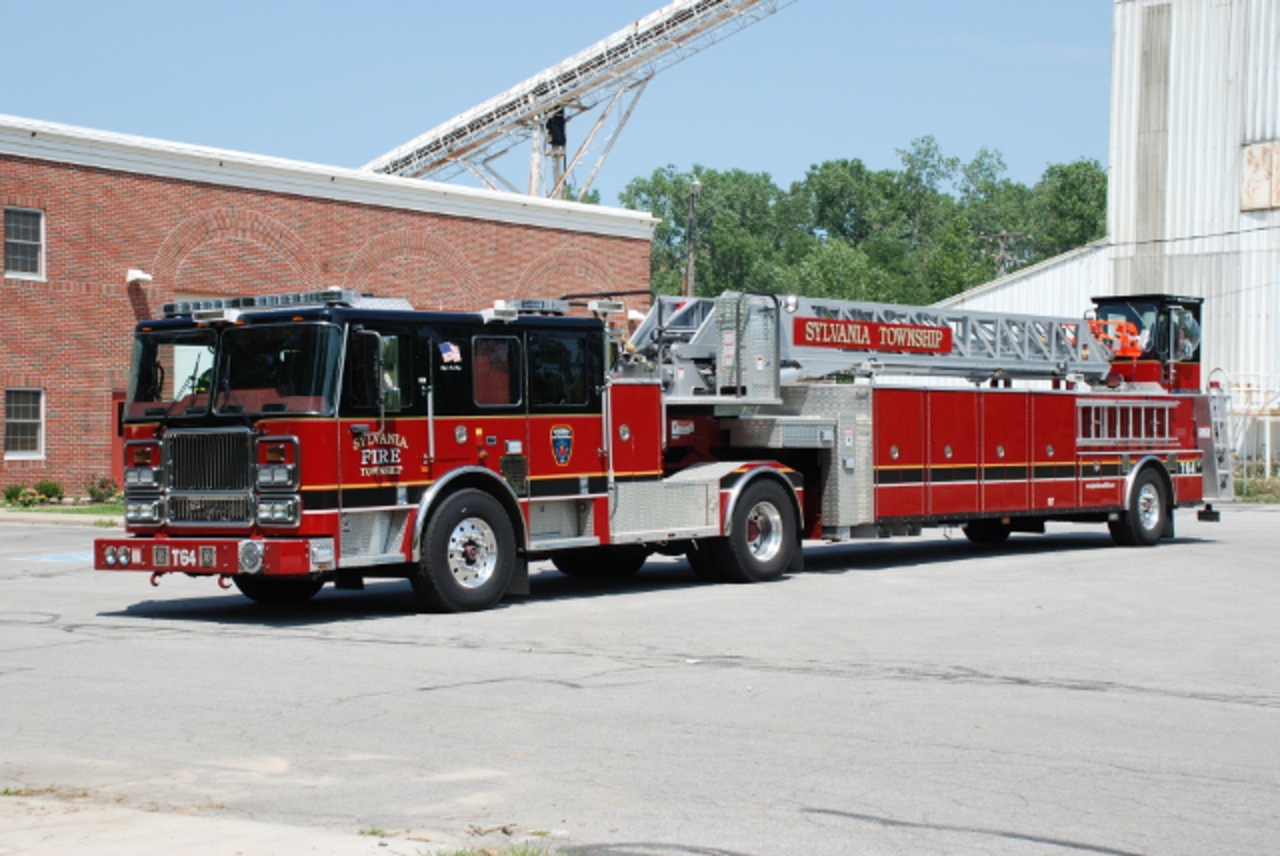 TopWorldAuto >> Photos of Seagrave Marauder - photo galleries