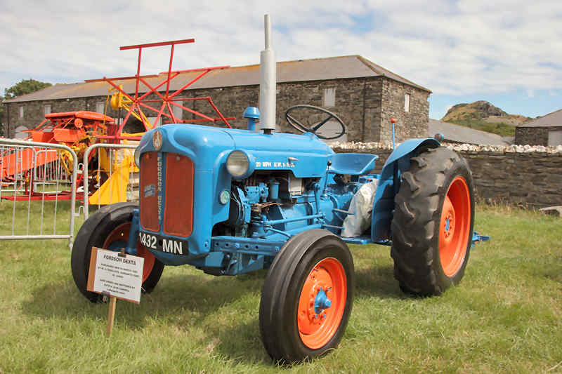 TopWorldAuto >> Photos of Fordson Dexta - photo galleries