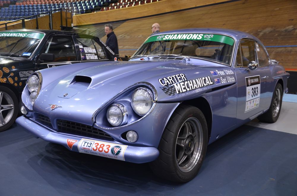 TopWorldAuto >> Photos of Jensen CV8 - photo galleries