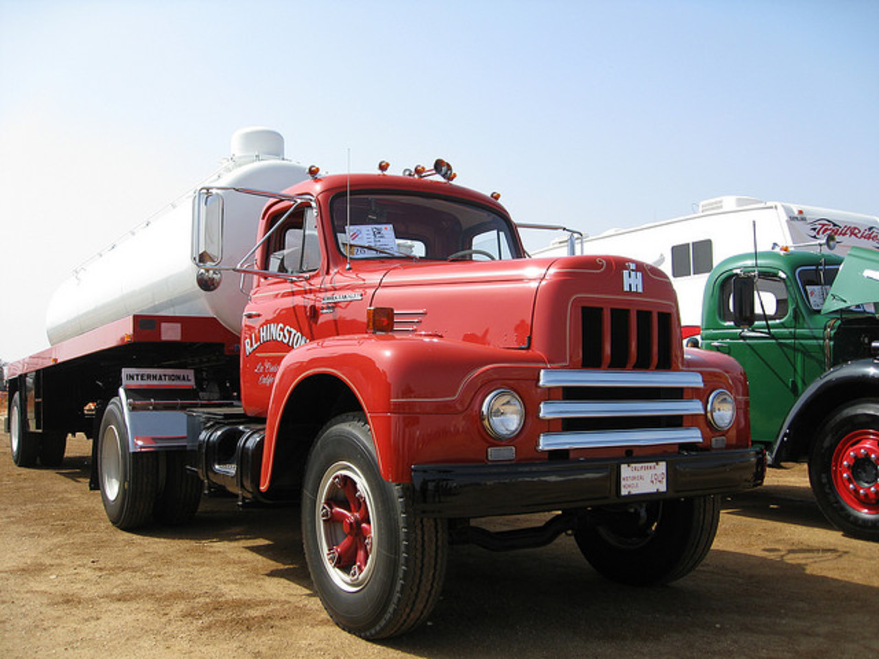 TopWorldAuto >> Photos of International Harvester R 185 - photo galleries