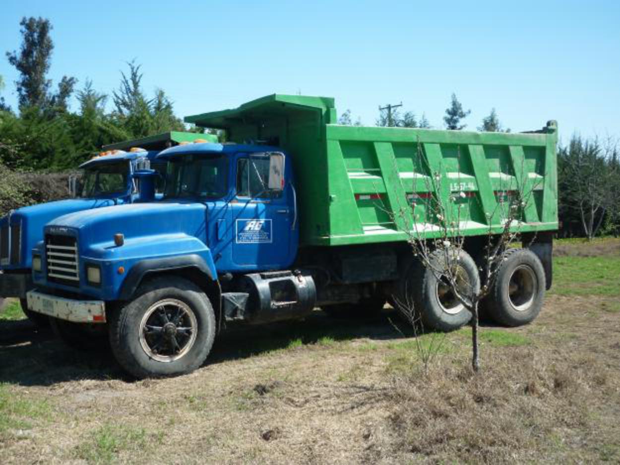 TopWorldAuto >> Photos of Mack RD 688 SX - photo galleries