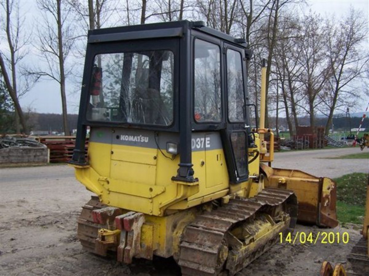 TopWorldAuto >> Photos of Komatsu D37 - photo galleries