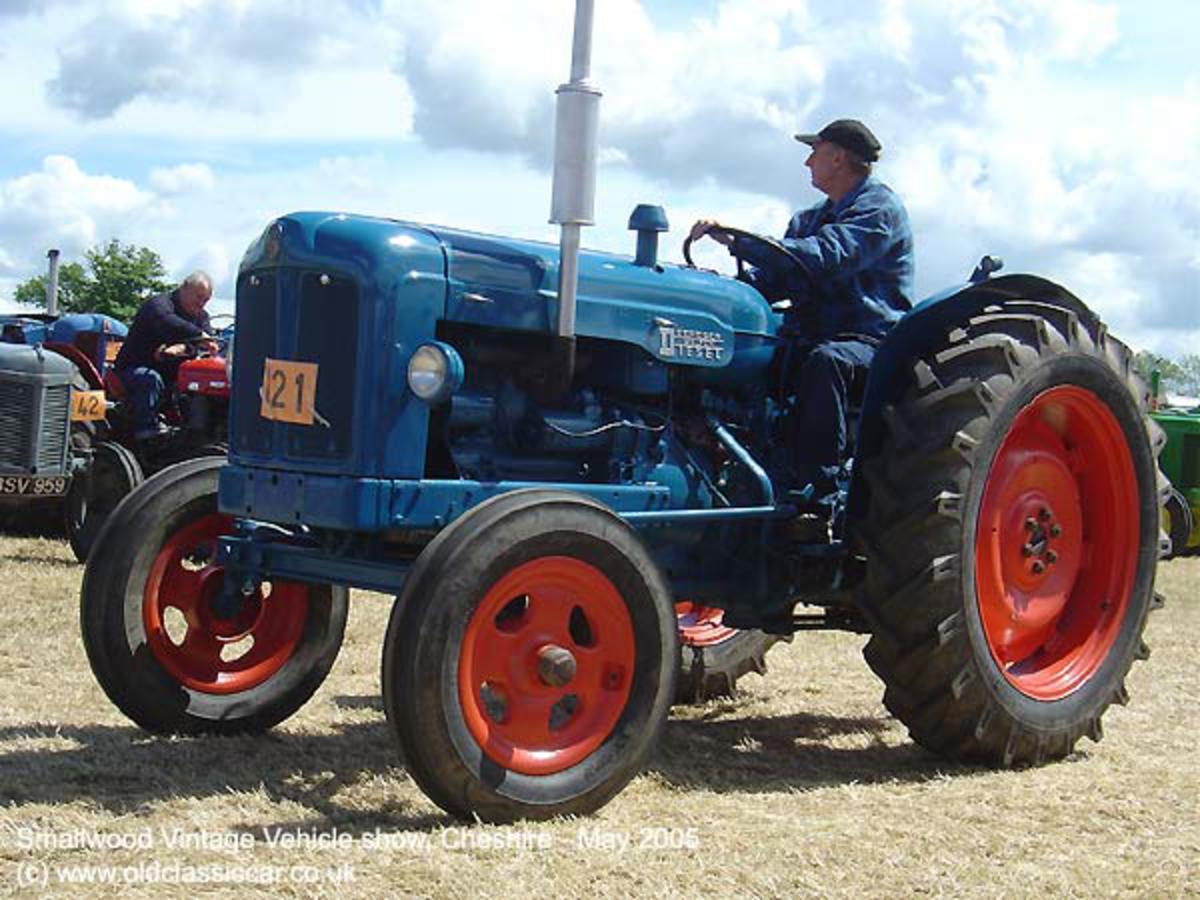 TopWorldAuto >> Photos of Fordson Major Diesel - photo galleries