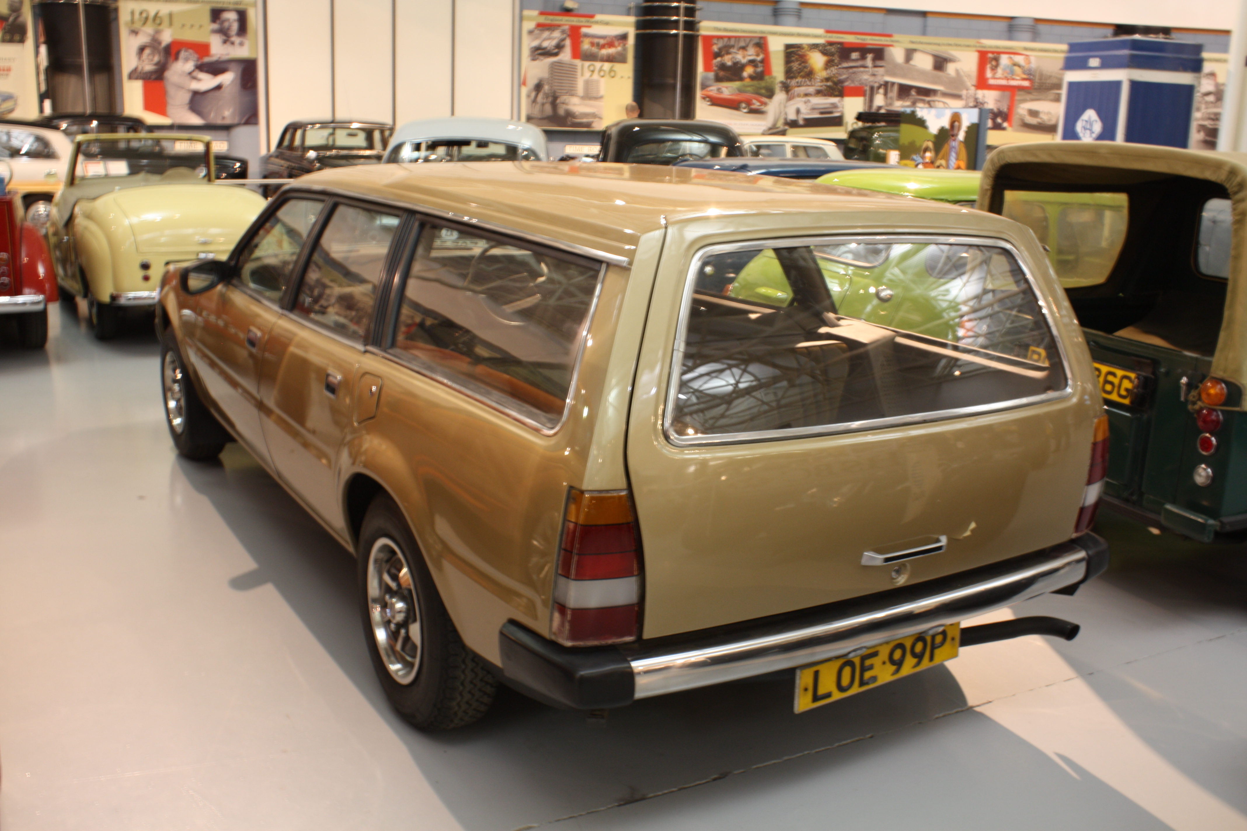 TopWorldAuto >> Photos of Rover SD1 Estate - photo galleries