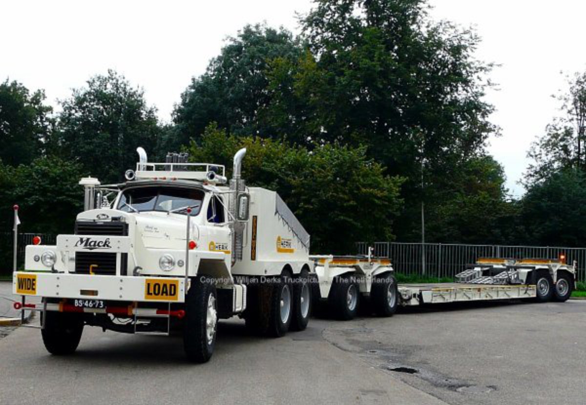 TopWorldAuto >> Photos of Mack B81 - photo galleries