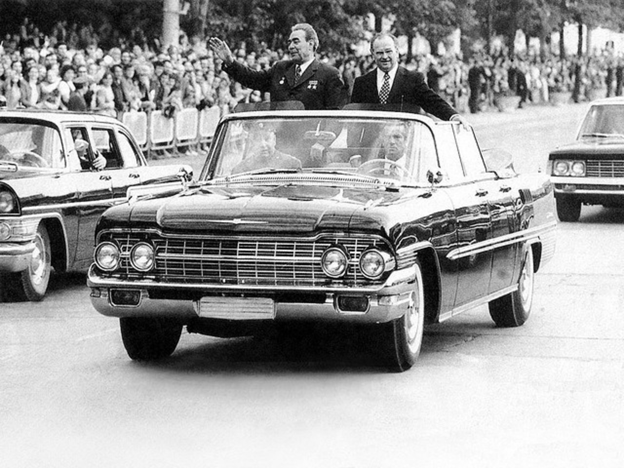 TopWorldAuto >> Photos of ZiL 111D - photo galleries