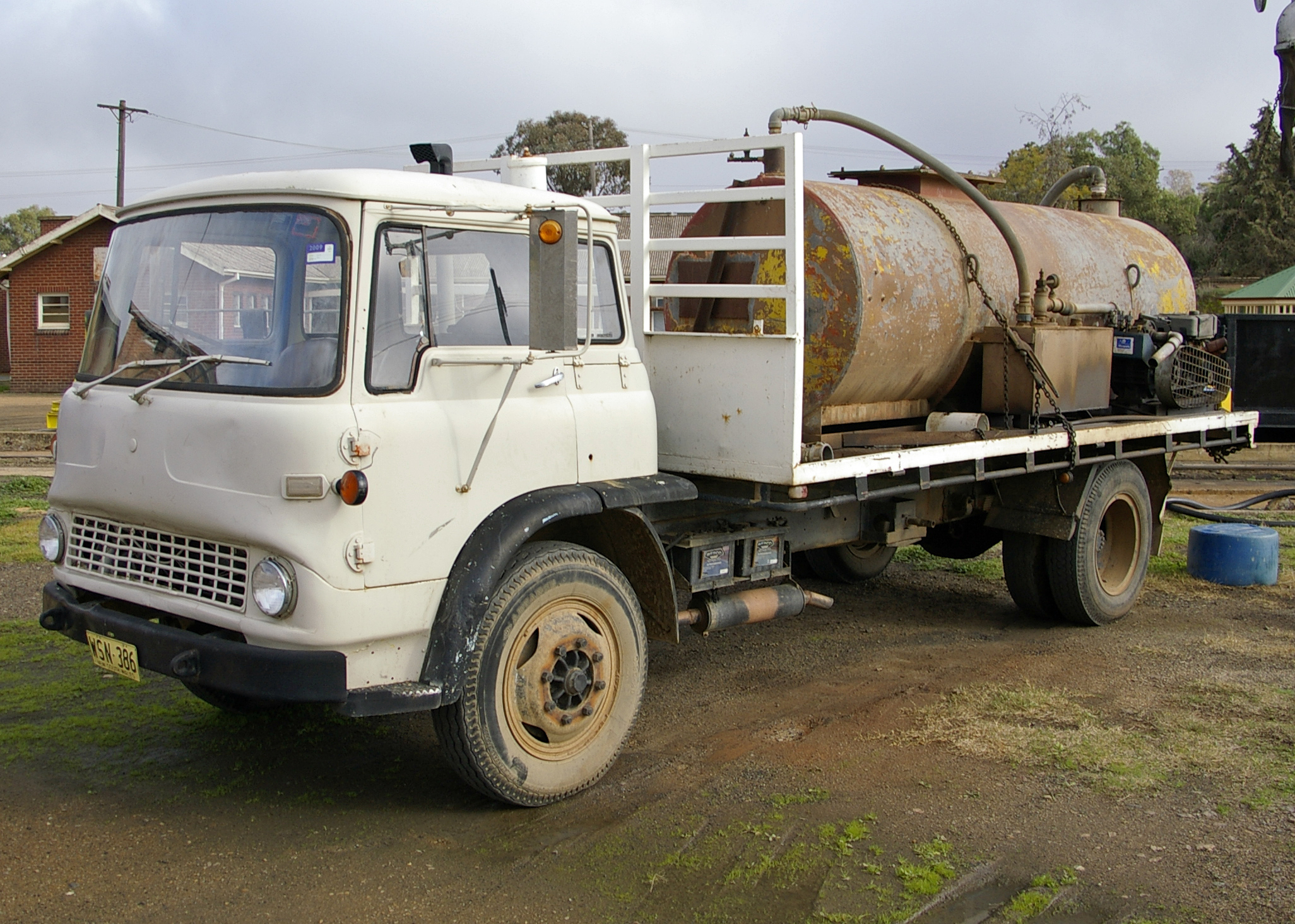 TopWorldAuto >> Photos of Bedford TK - photo galleries