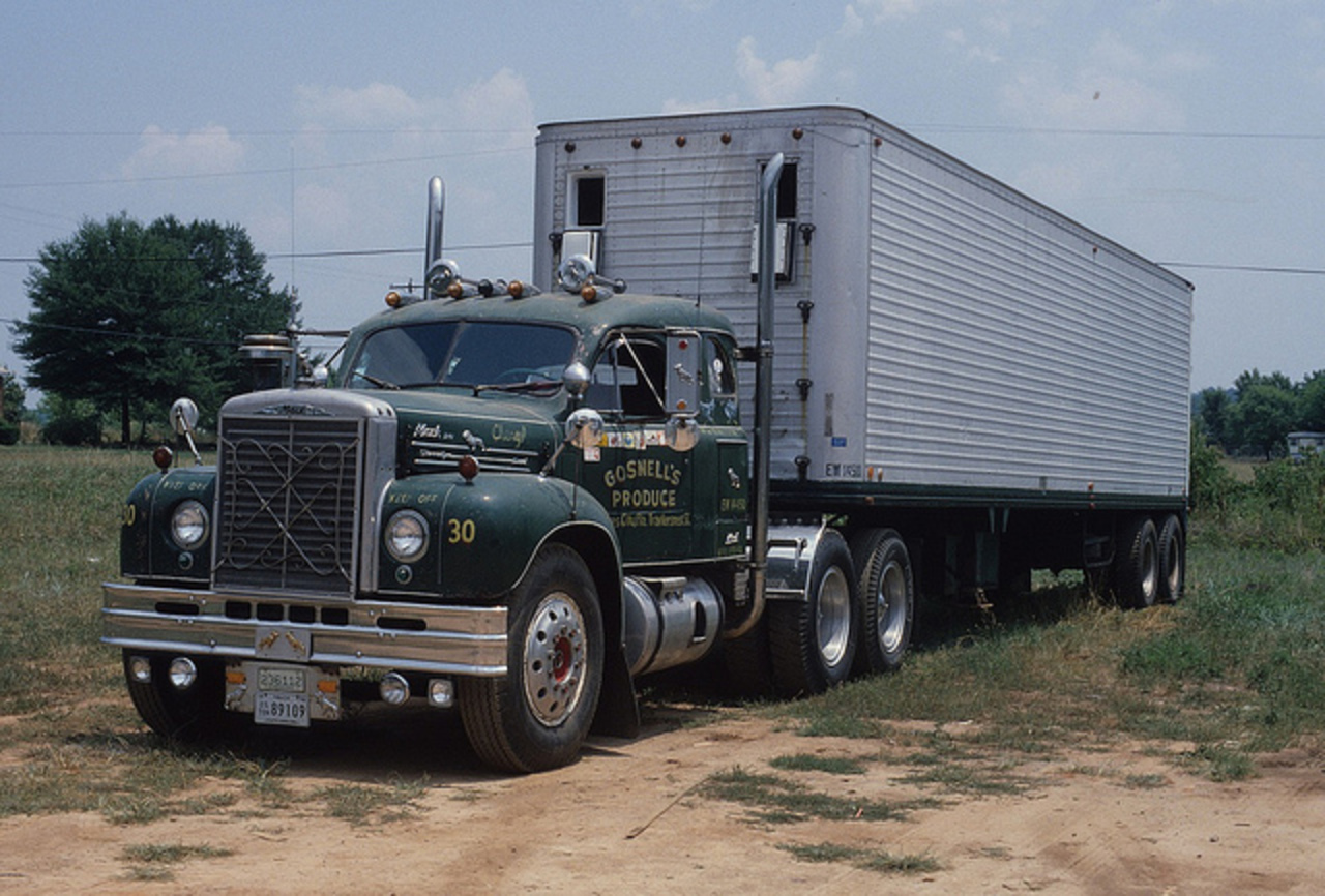 TopWorldAuto >> Photos of Mack B73 - photo galleries
