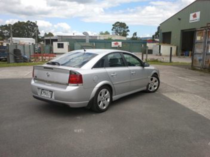 TopWorldAuto >> Photos of Holden Vectra CDXi - photo galleries