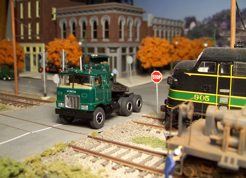 TopWorldAuto >> Photos of Mack F700 - photo galleries