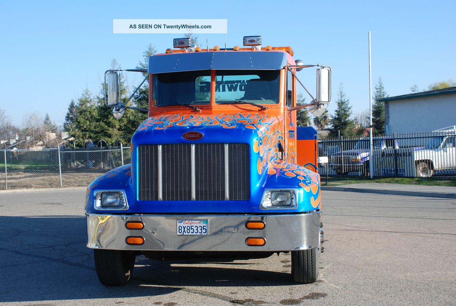 TopWorldAuto >> Photos of Peterbilt 330 - photo galleries