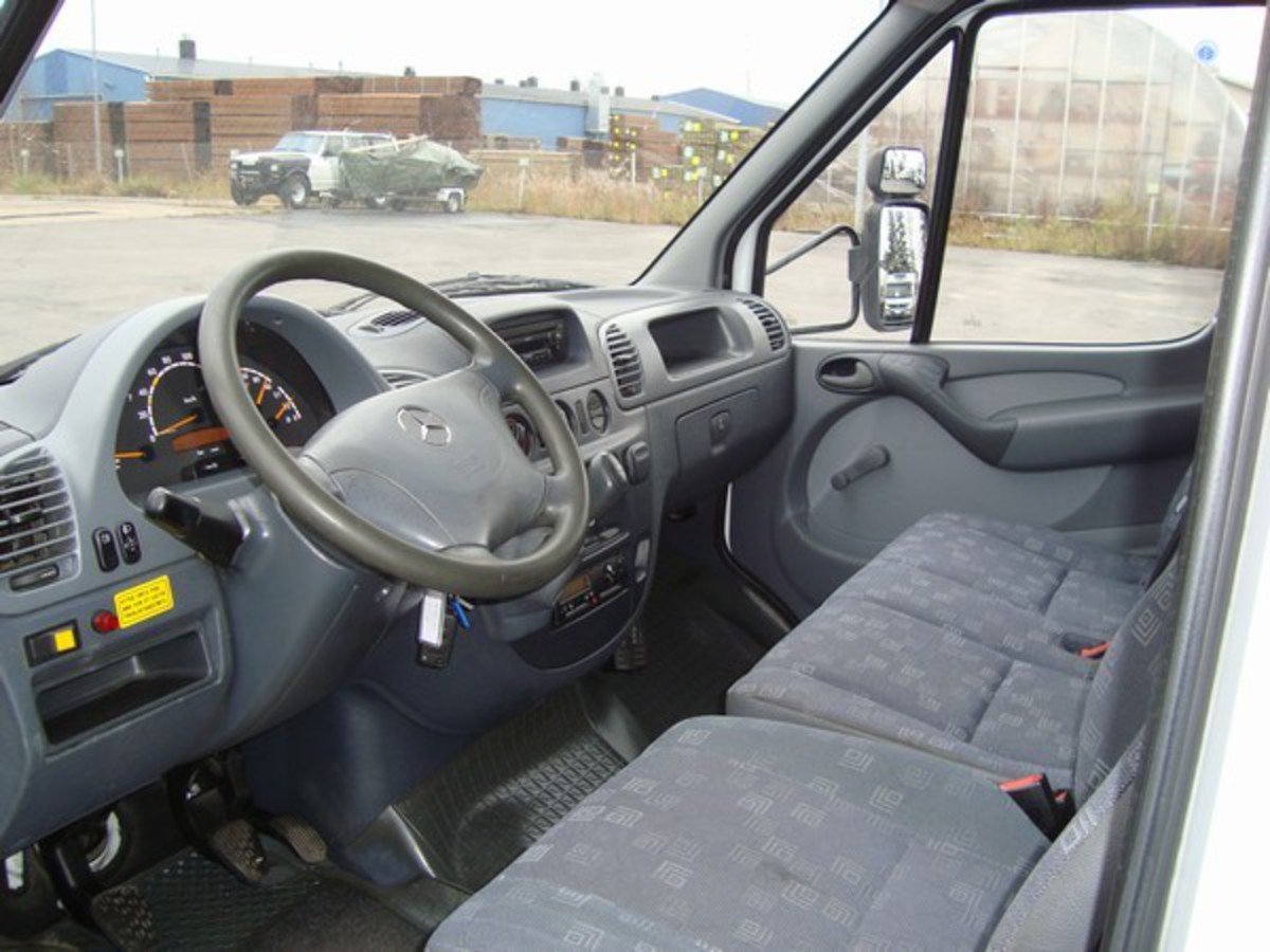 TopWorldAuto >> Photos of Mercedes-Benz Sprinter 312D 35 - photo galleries